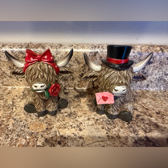 Holiday | Highland Cow Figurines With Bow And Hat | Poshmark